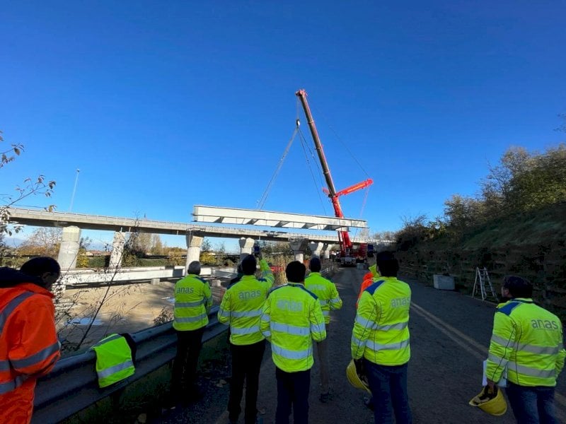 Fossano, avviato il varo del viadotto “La Reale” sulla tangenziale ... Fossano, avviato il varo del viadotto “La Reale” sulla tangenziale ...
